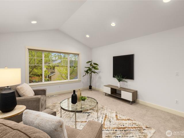 10608 th Pl NE, Kirkland, WA 98033 | MLS #2520