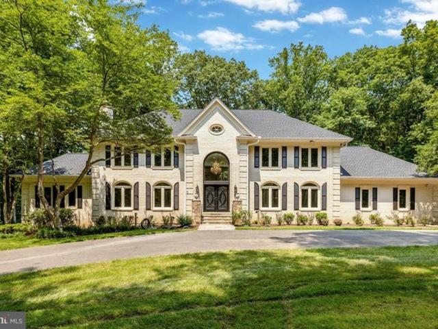 10608 Kilcormac Way, Fairfax Station, VA 22039