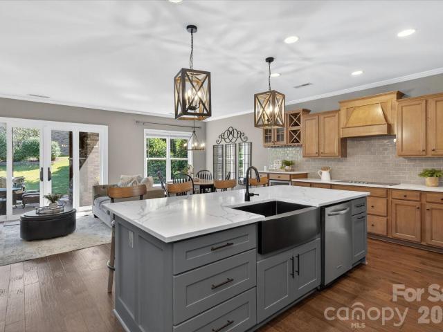 10609 Waxhaw Manor Drive