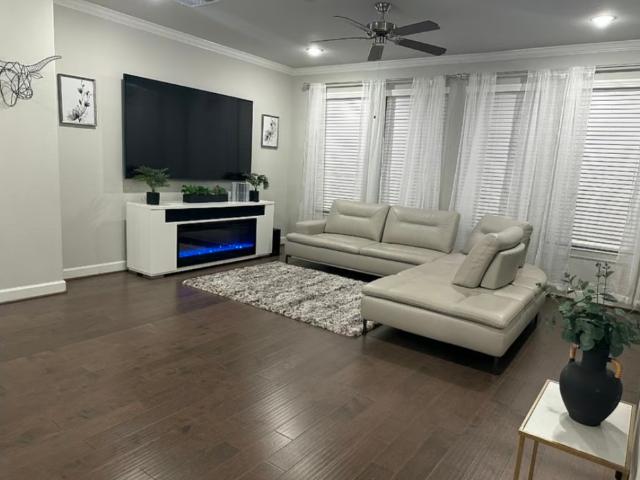 10609 Centre Forest Dr, Houston, TX 77043 | MLS #60383
