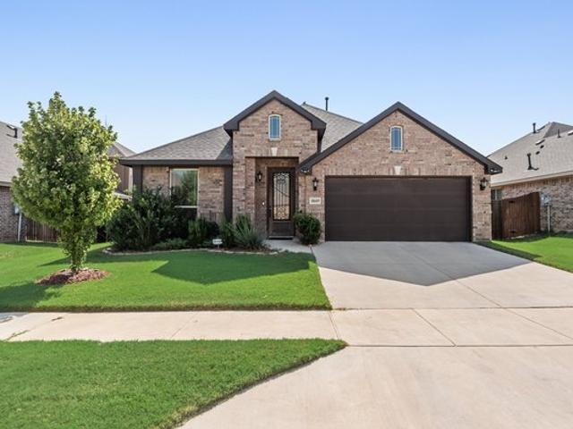 10609 Kettlewood Dr, Fort Worth, TX 76036