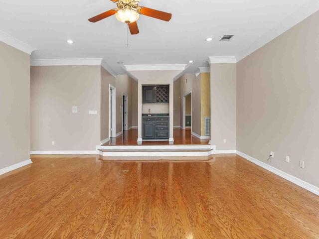 10609 Skyflower Dr