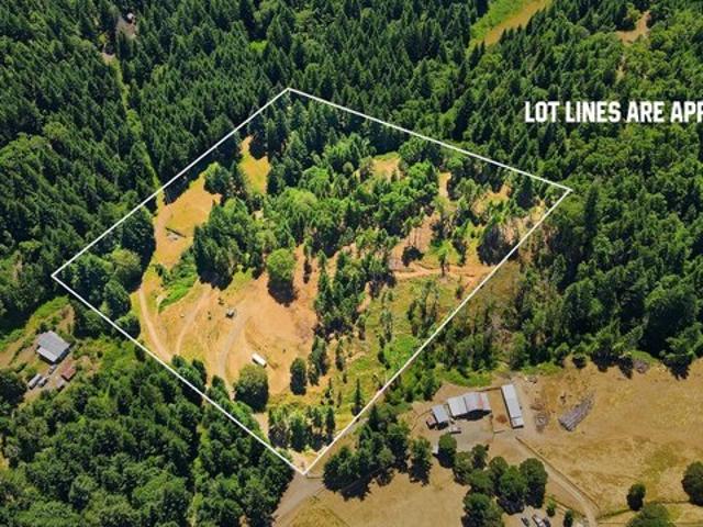 1060 Murdock Dr, Oakland, OR 97462