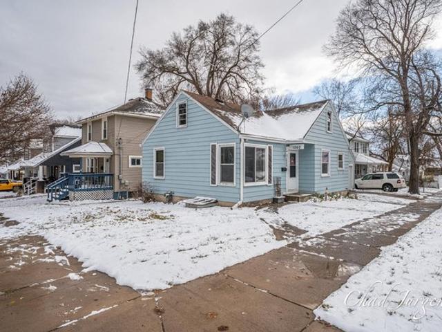 1060 Myrtle St NW, Grand Rapids, MI 49504