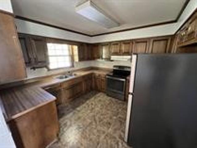 1060 Martin Ln
