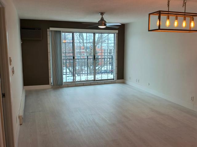 1060 N Farnsworth Avenue # 1402