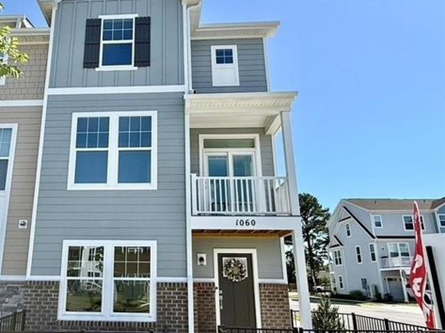 1060 Butte Ln, Chesapeake, VA 23320