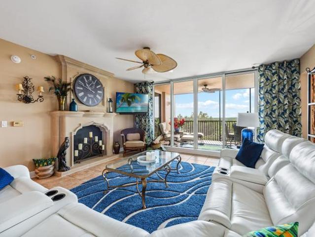 1060 Borghese Ln #206, Naples, FL 34114