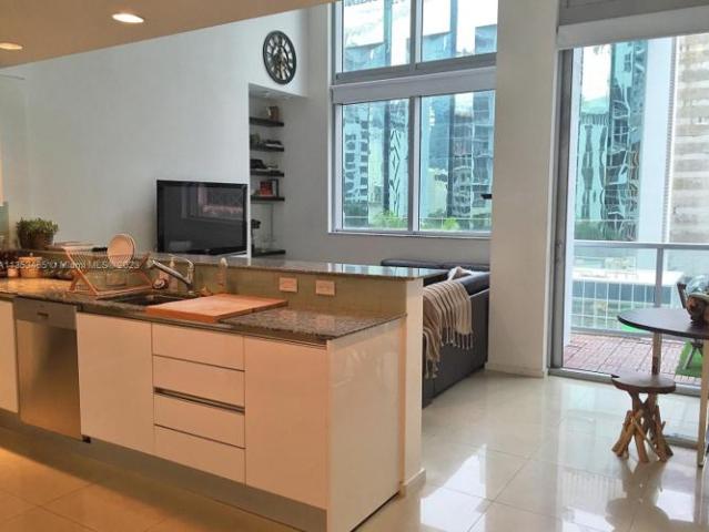 1060 Brickell Ave #418, Miami, FL 33131