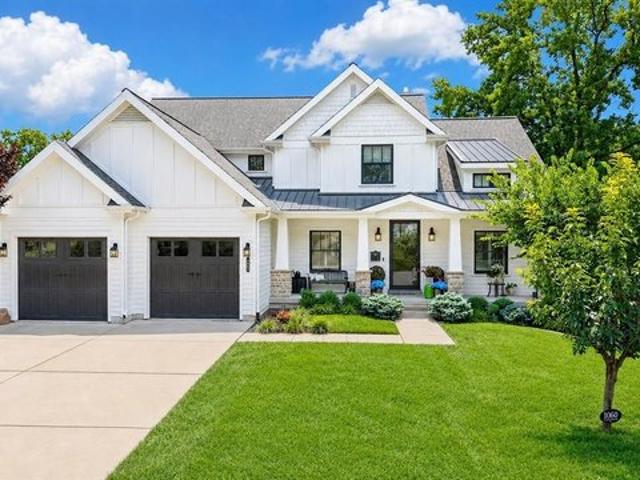 1060 Chelsea Ave, Glendale, MO 63122