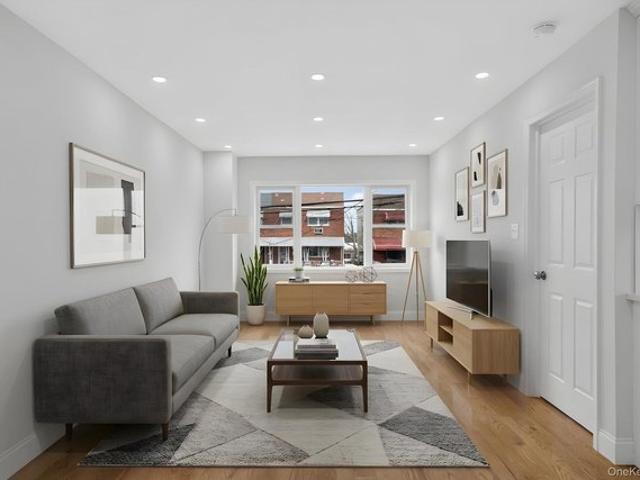 1060 E 228th St, Bronx, NY 10466
