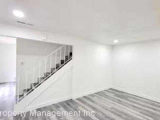 1060 E WASHINGTON AVE 3 1060 E Washington Ave