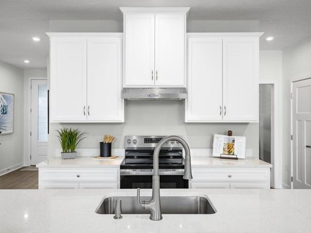 1060 Easton St, Lower Macungie, PA 19539