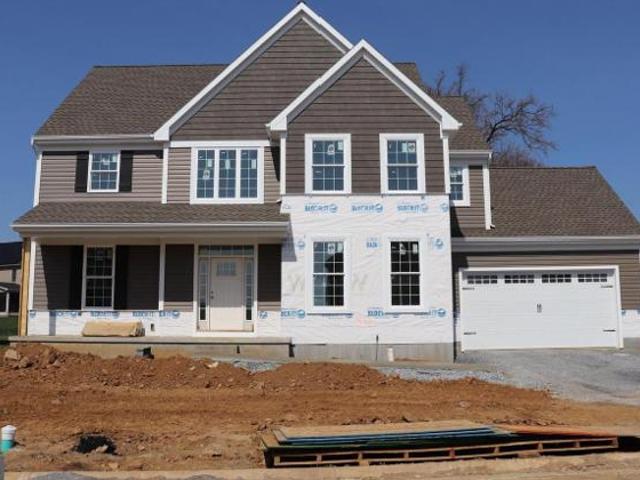 1060 Greenview Dr #30, Lancaster, PA 17601