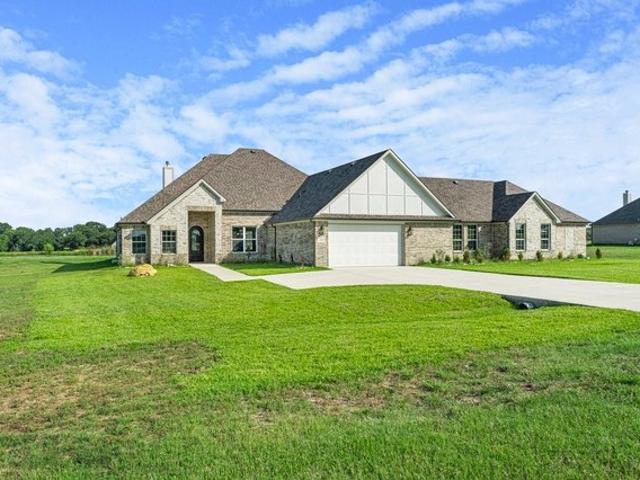 1060 Grison Cir, Corsicana, TX 75109
