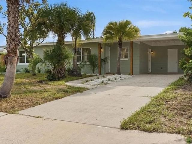 1060 Jackson St, Largo, FL 33770