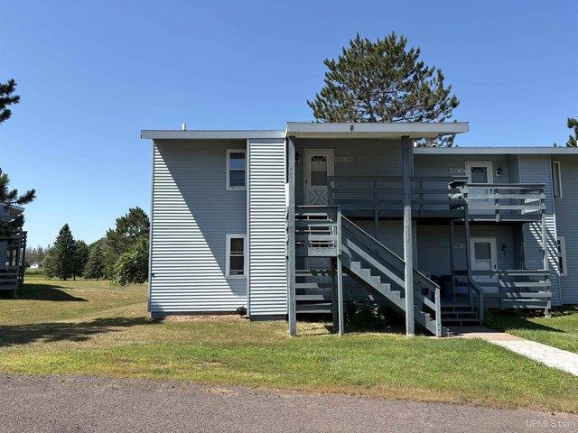 1060 Larue Ct Unit B8, Hurley, WI 54534