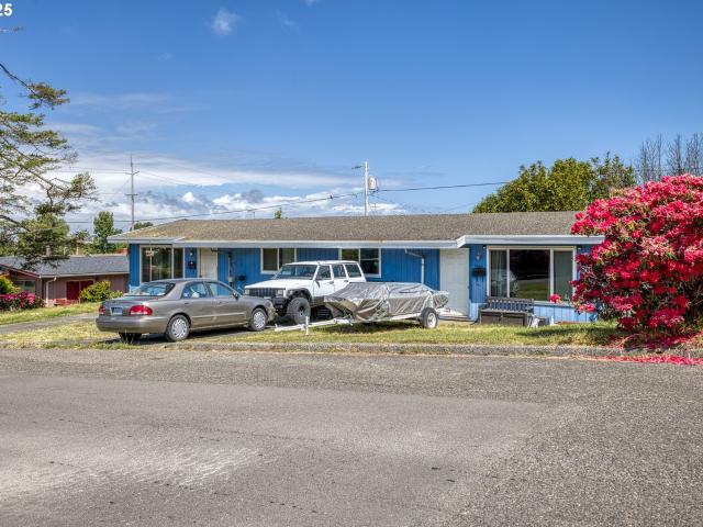 1060 pacific ave