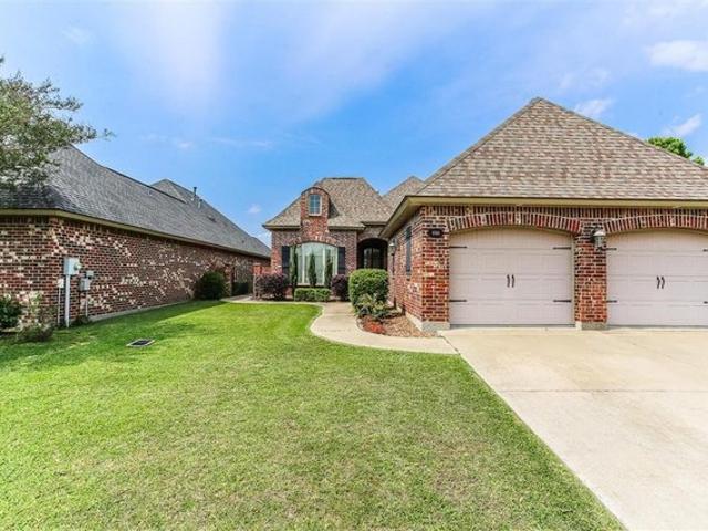 1060 Richmond Cir, Lake Charles, LA 70605
