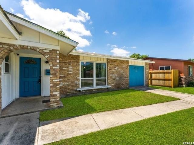 1060 Richmond Dr, Schertz, TX 78154