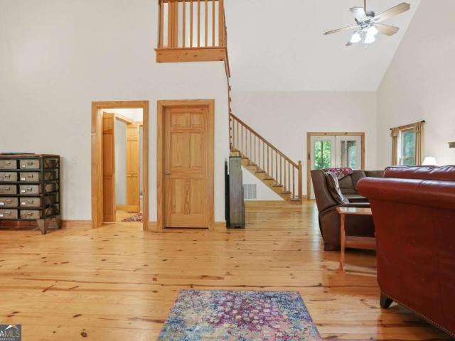 1060 Rocktree Road