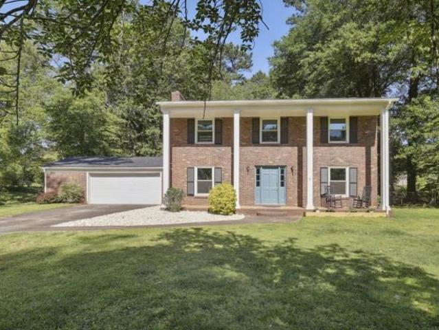 1060 Tuxedo Dr, Roswell, GA 30075