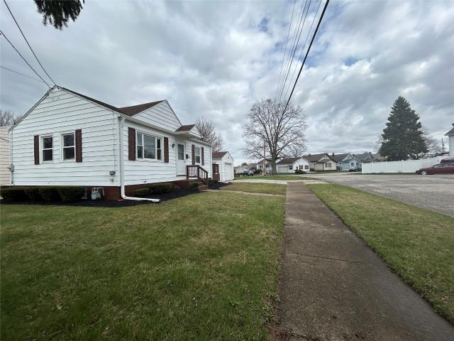 1060 W 40TH Street
