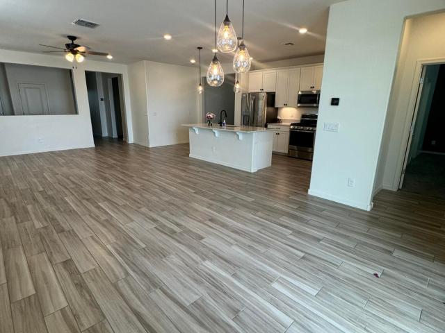 1060 w canyonlands court