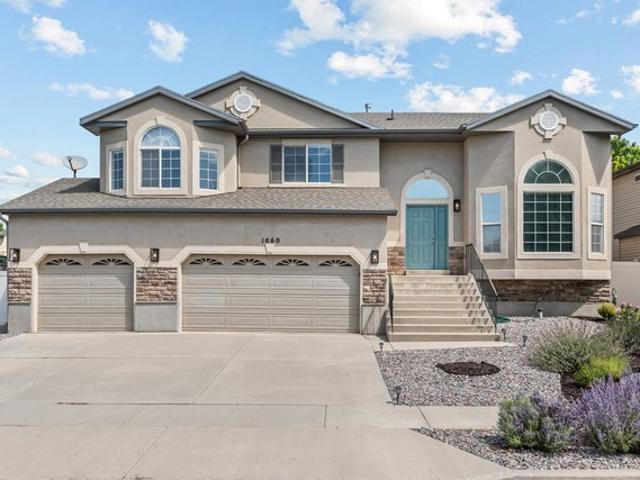 1060 W Oldham Dr N, North Salt Lake, UT 84054