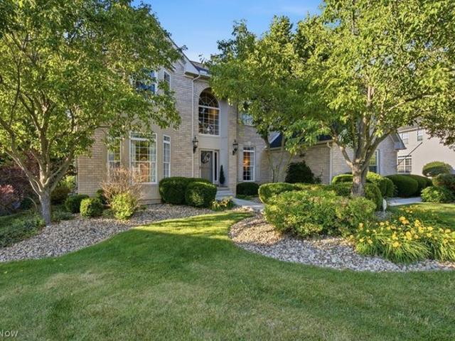 1060 W Parkway Blvd, Aurora, OH 44202