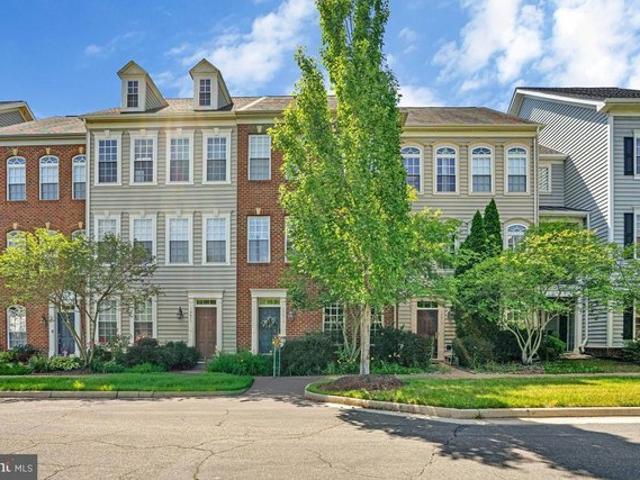 10613 Bristow Station Dr, Bristow, VA 20136