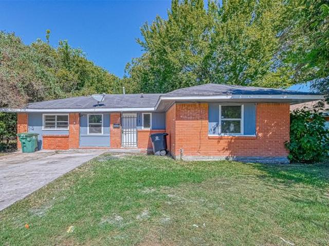 10613 Buffum St, Houston, TX 77051