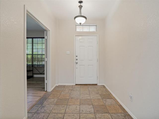 10610 Woodlands Trail