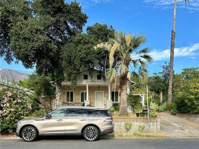 10610 Woodward Ave, Sunland, CA 91040