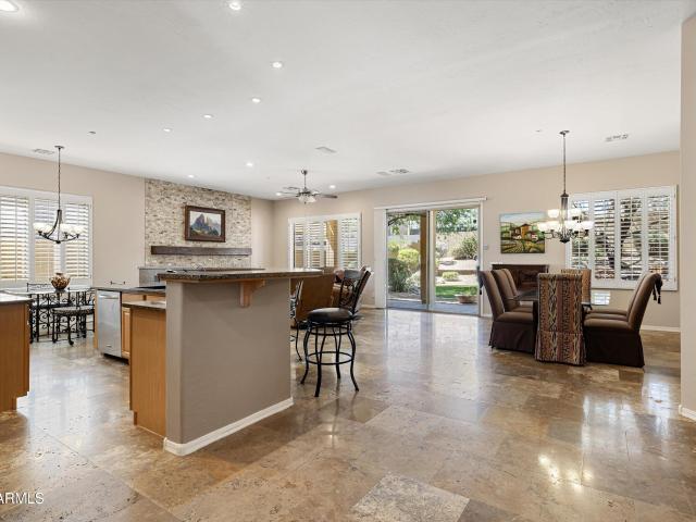 10614 e meadowhill drive