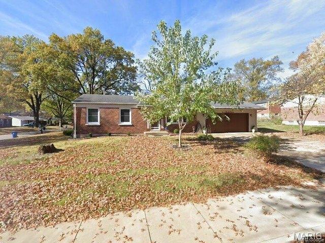 10615 Trask Dr, Dellwood, MO 63136