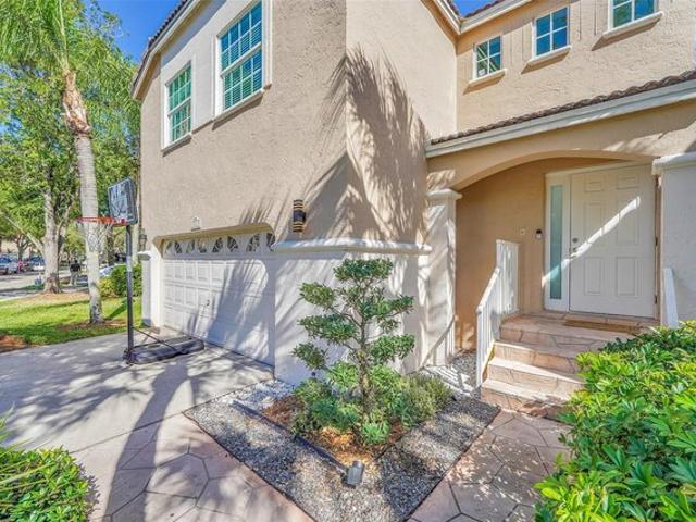 10615 NW 12th Ct, Plantation, FL 33322