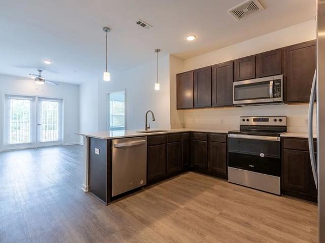 10615 Steele Creek Rd, Charlotte, NC 28273