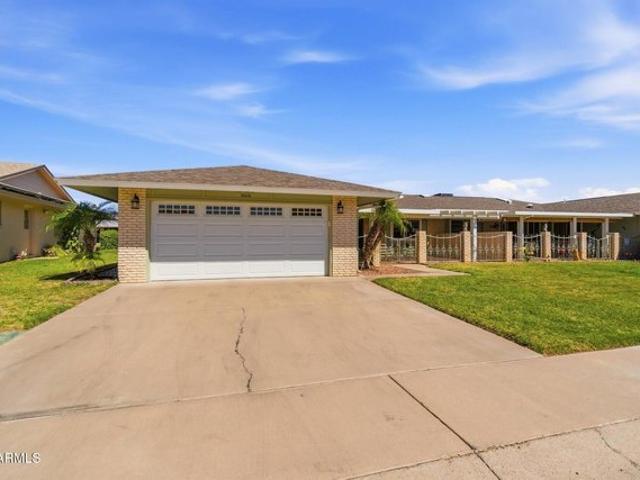 10616 W Roundelay Cir, Sun City, AZ 85351