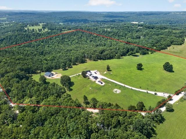 10616 Dogwood Rd, Mountain Grove, MO 65711