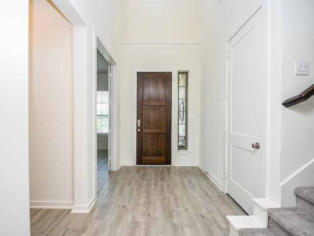 10618 Emory Park
