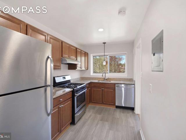 10619 Weymouth St W201, Bethesda, MD
