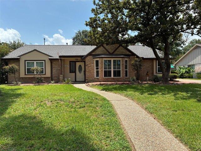 10619 Archmont Dr, Houston, TX 77070