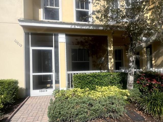 10619 SW Cam Run, Port Saint Lucie, FL 34987