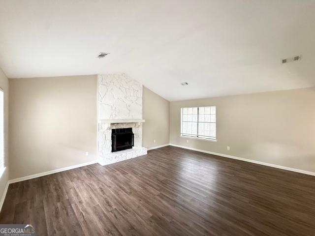 1061 Mainstreet Lake Drive