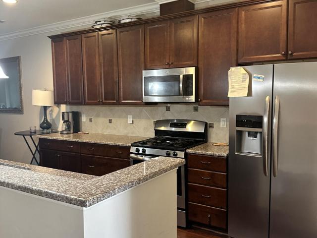 1061 Monmouth Loop
