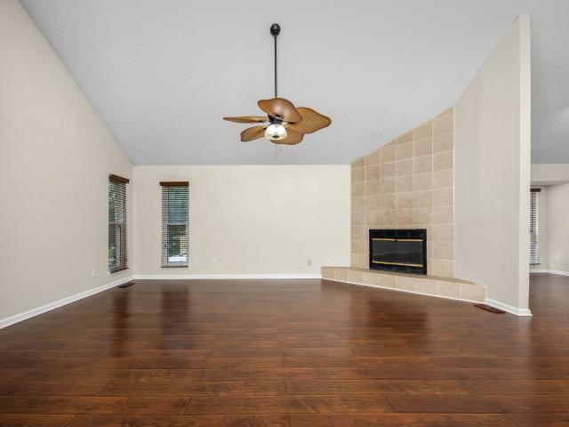 1061 Aire Ct