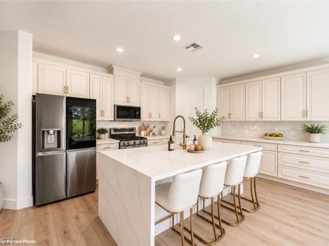 1061 Ambrosia Dr, Las Vegas, NV 89138