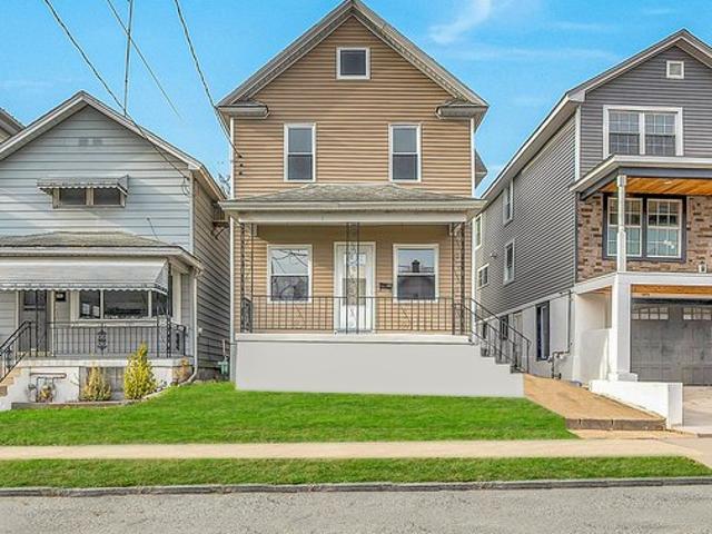 1061 Carmalt St, Dickson City, PA 18519