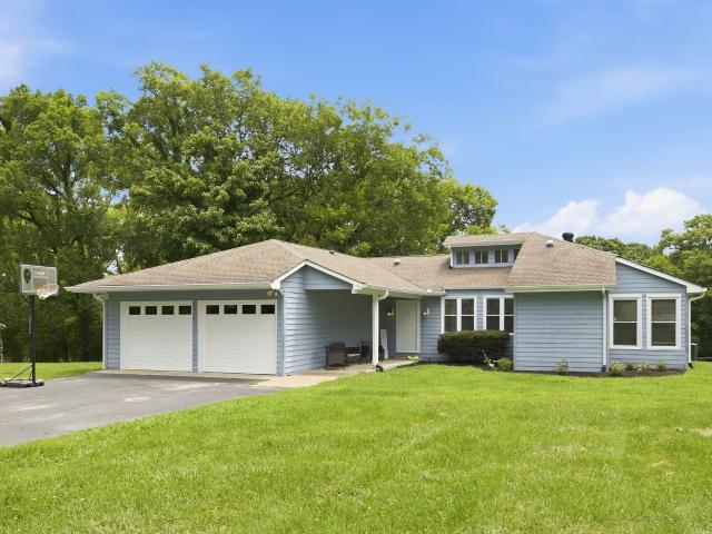 1061 Cliff White Rd